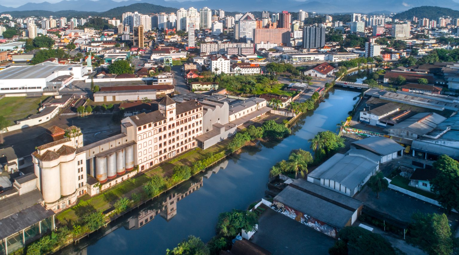 Joinville : Parc fluvial Rio Cachoeira - BASE